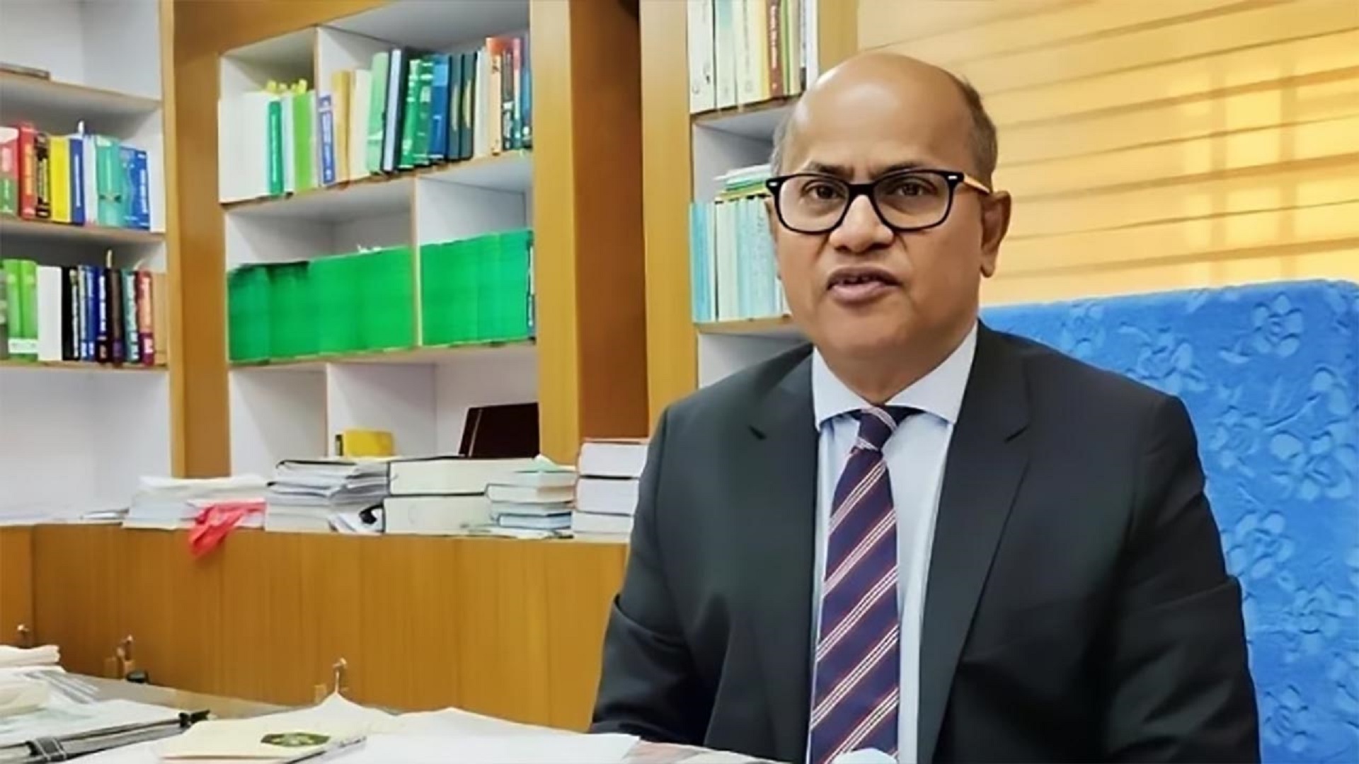 অ্যাটর্নি জেনারেল আমিন উদ্দিনের পদত্যাগ - রঙ বেরঙ